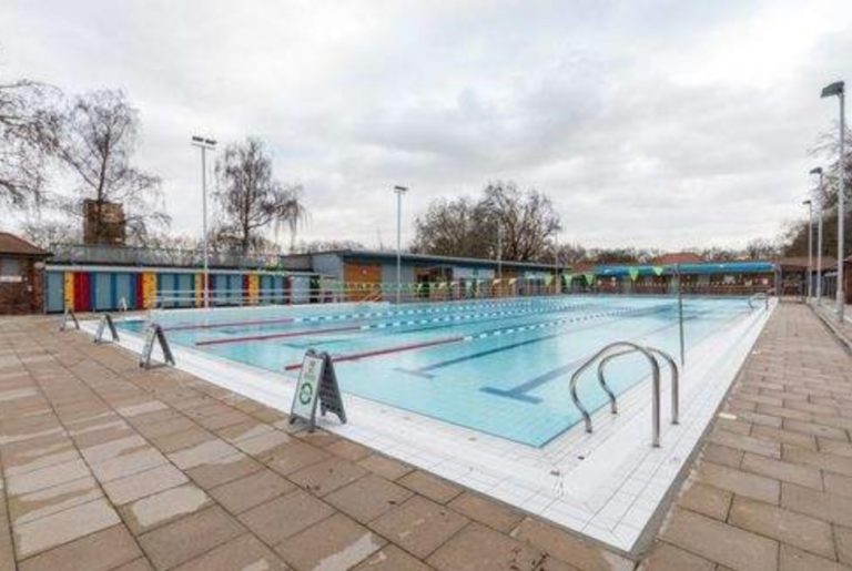 Swim at London fields Open air Pool | Jesus Green Pool